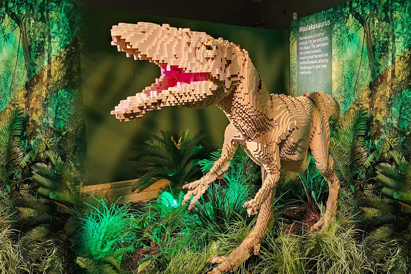 Brick Dinos - LEGO® brick exhibition - Sanders Exhibition Services
